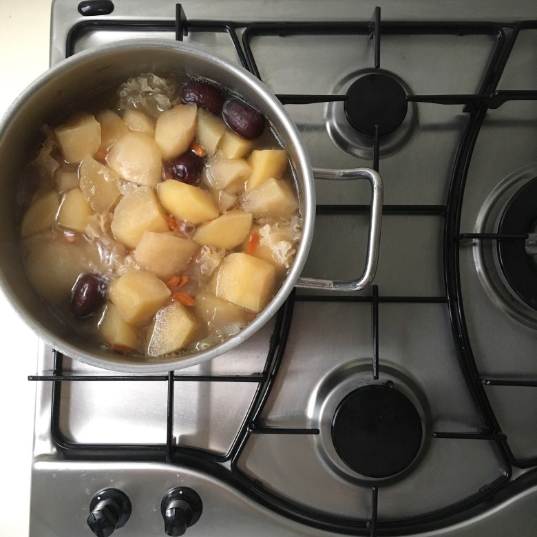 Lung Nourishing Soup Recipe: White Fungus Apple Pork Ribs Soup - The ...